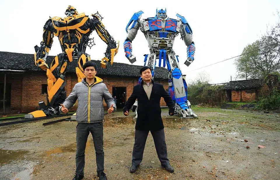 Chinese Father And Son Team Create Coolest Looking Transformer Replicas ...