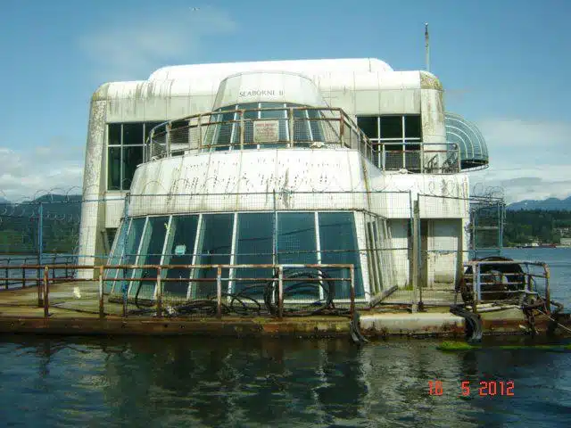 This 30 Year Old Abandoned Floating McDonald's Restaurant Is Completely ...