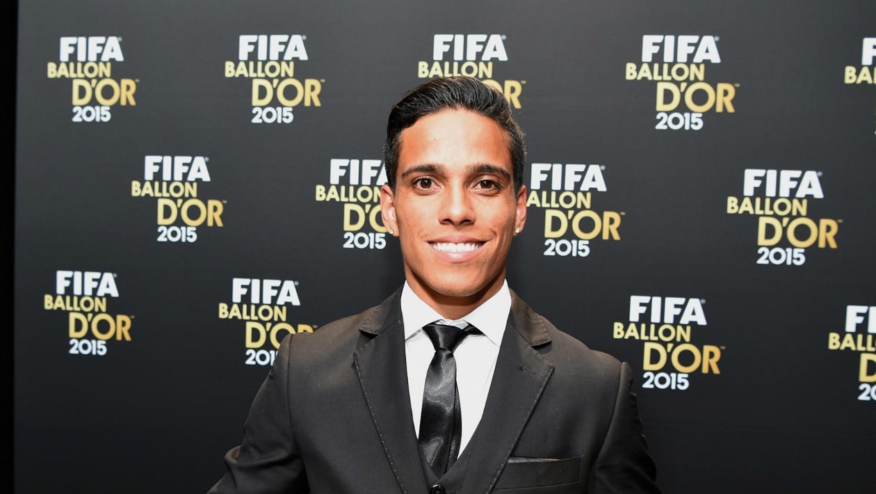 Footballer Wendell Lira Is Changing His Career To Become A Professional ...