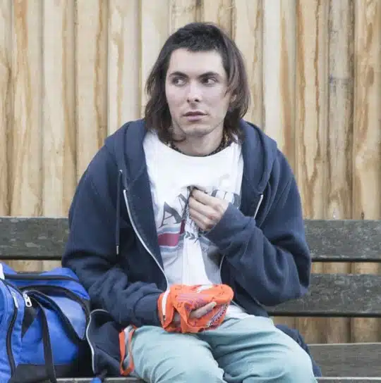 A Homeless Man Is Accusing Harry Styles Of Offering Him Cash To Have ...