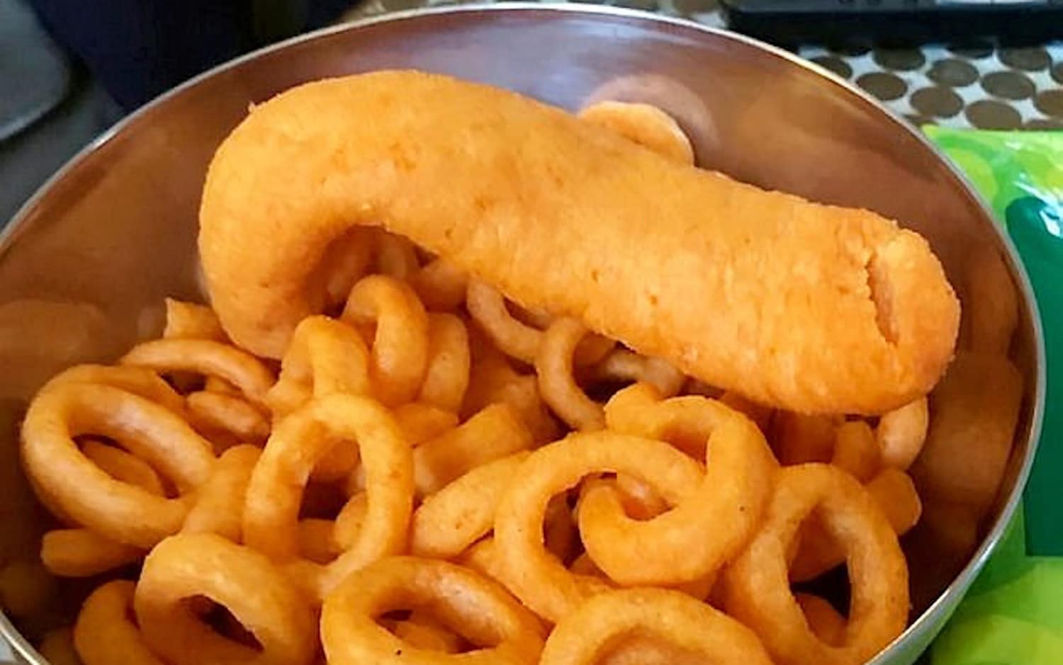 A Woman Was Left Shocked After Discovering The UK's Biggest Crisp A Woman Was Left Shocked After Discovering The UK's Biggest Crisp